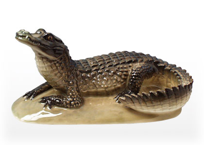 Crocodile and alligator fans take a look at this Lomonosov porcelain ...