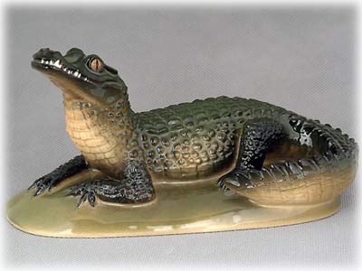Crocodile and alligator fans take a look at this Lomonosov porcelain ...